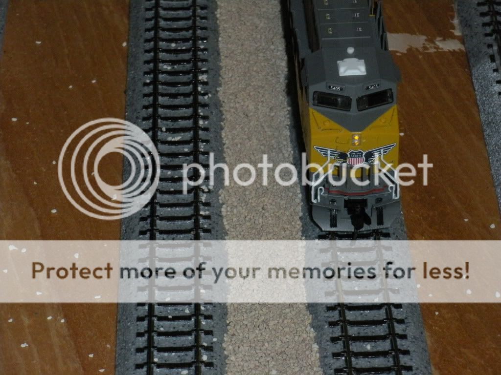 to ballast unitrack or not to ballast | TrainBoard.com - The Internet's ...